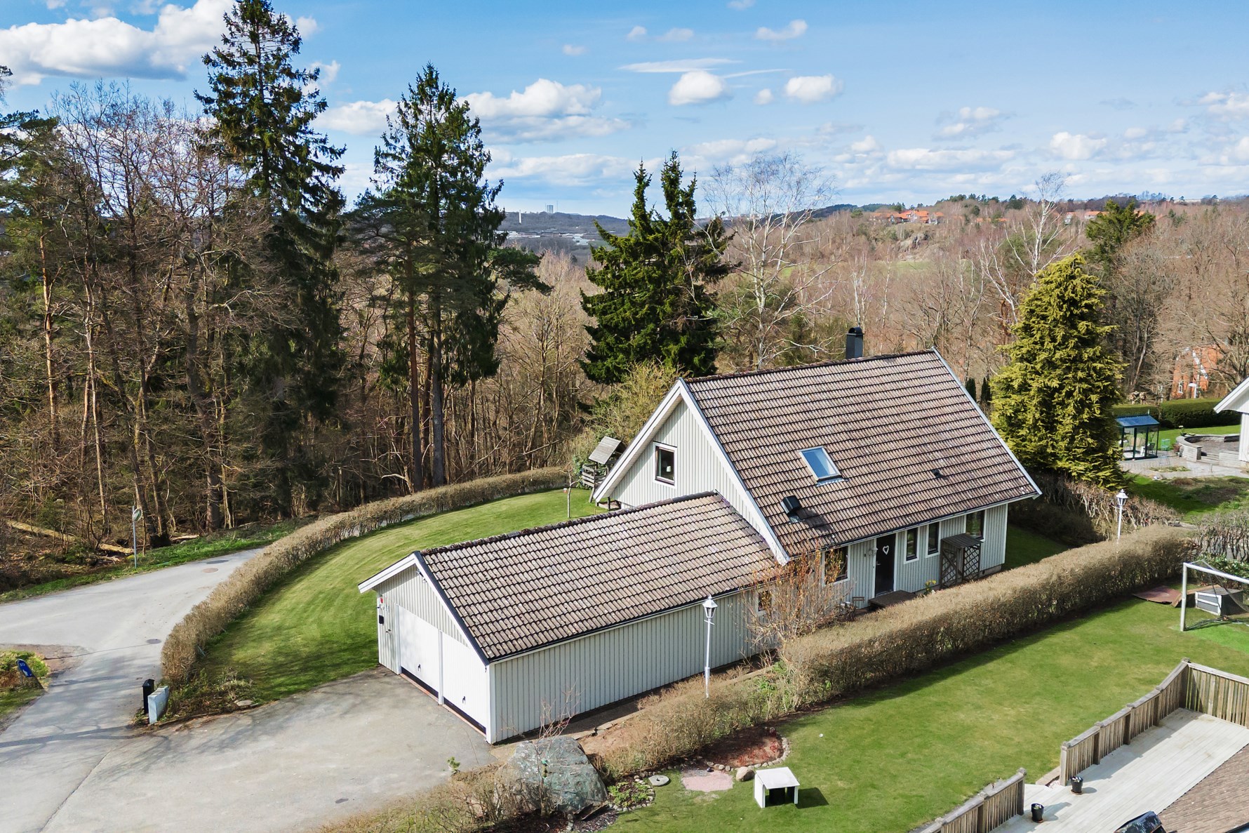 Gunnilse, 143 kvm, Äspereds Skogsväg 34 - Lundin Fastighetsbyrå